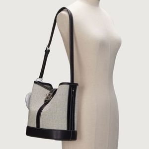 Bags | Vunque Bucket Bag | Poshmark